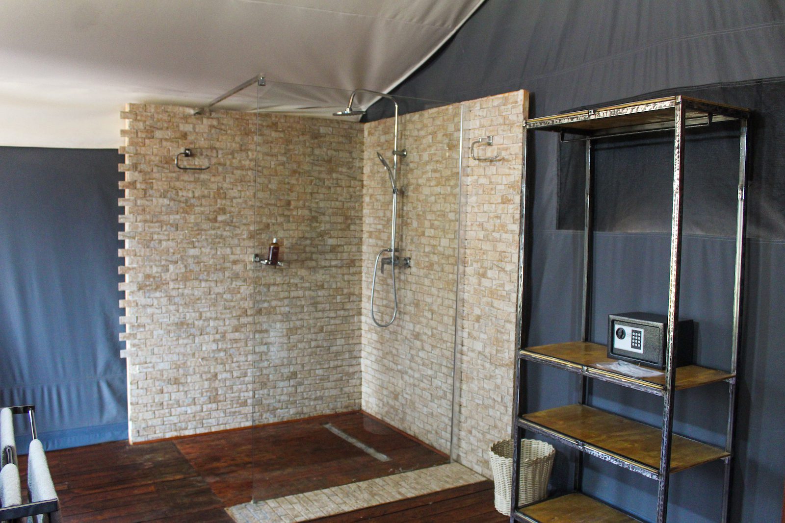 Explore Our Safari Camp Gallery - Khwai Expeditions Camp